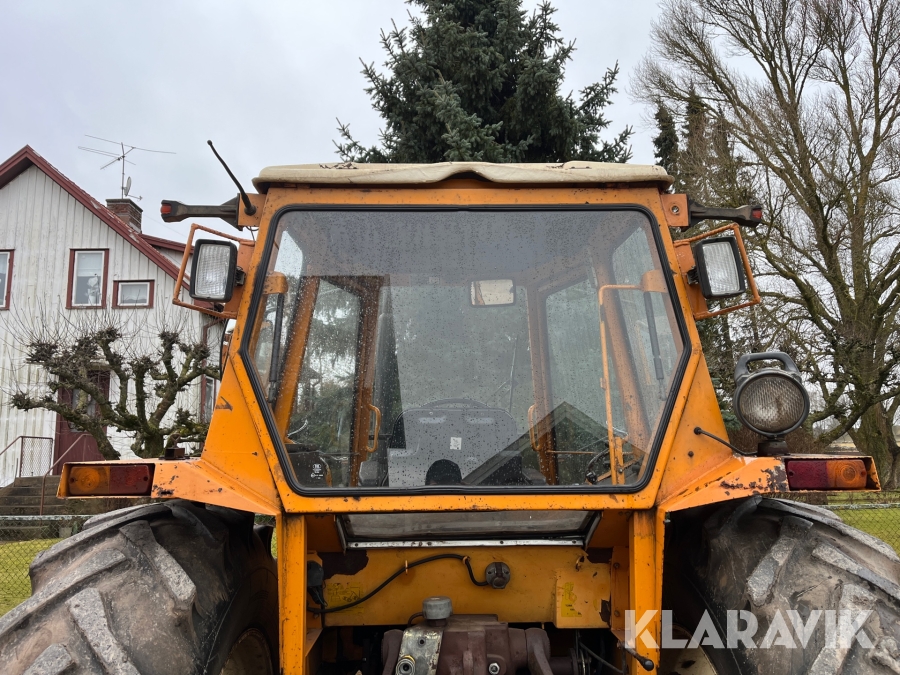 Traktor Valmet 803, Falköping, Klaravik auktioner