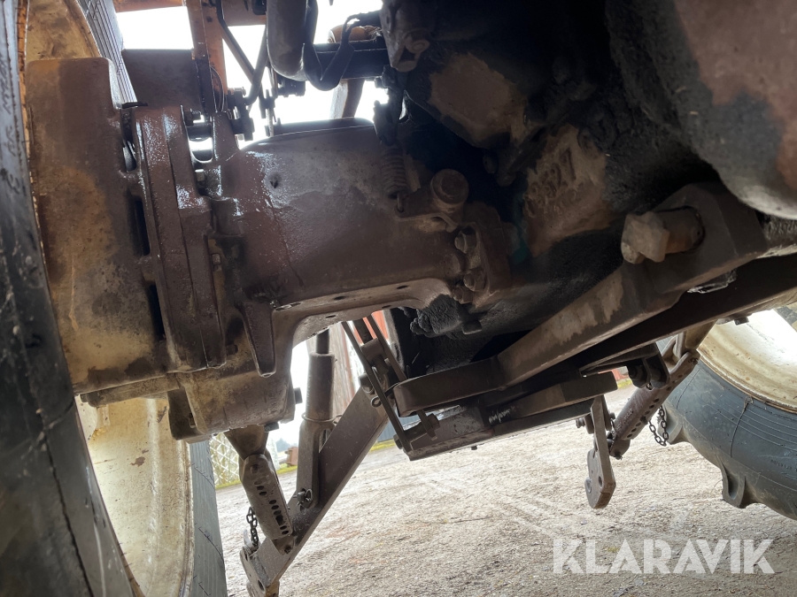 Traktor Valmet 803, Falköping, Klaravik auktioner
