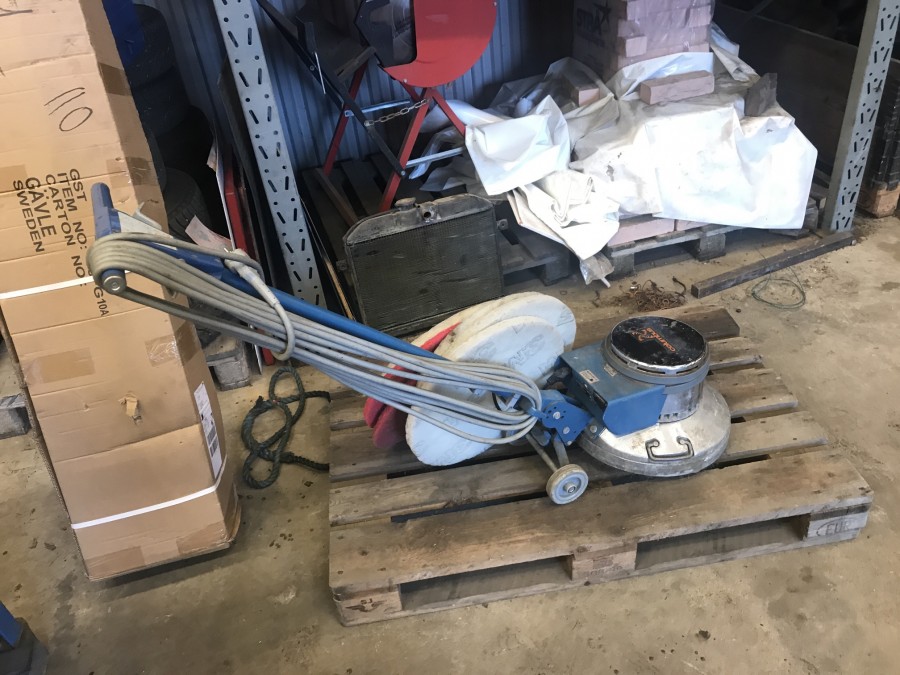 Klaravik Auktioner | Polermaskin Columbus