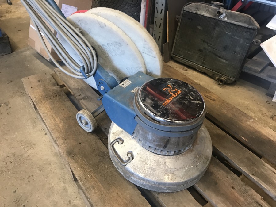 Klaravik Auktioner | Polermaskin Columbus