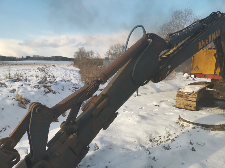 Klaravik Auktioner | Bandgrävmaskin Åkerman H9