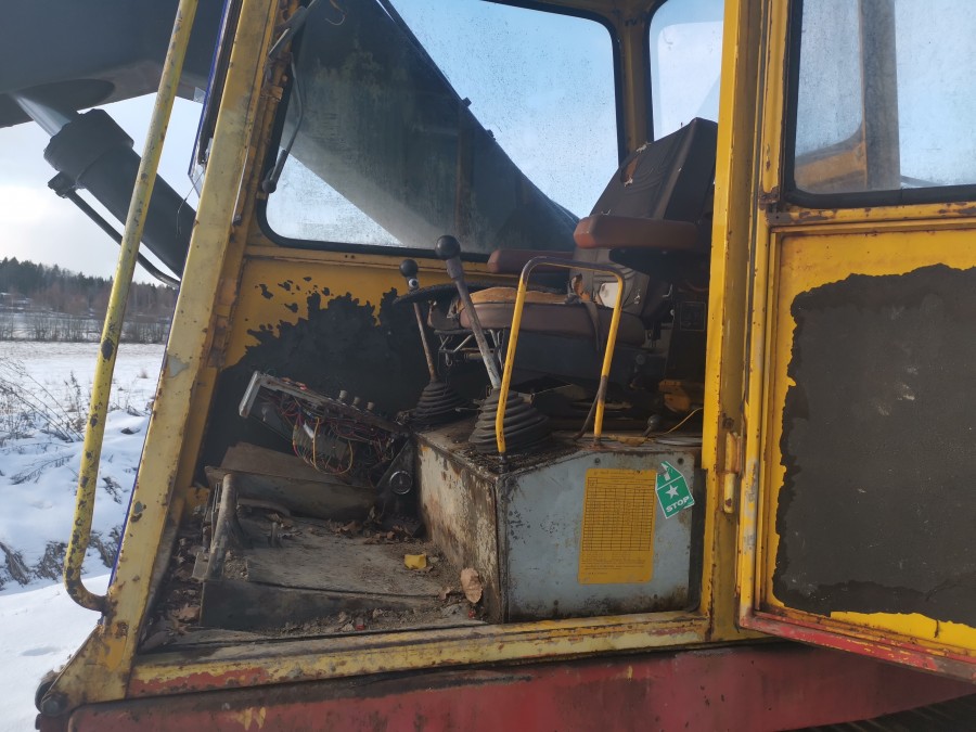 Klaravik Auktioner | Bandgrävmaskin Åkerman H9