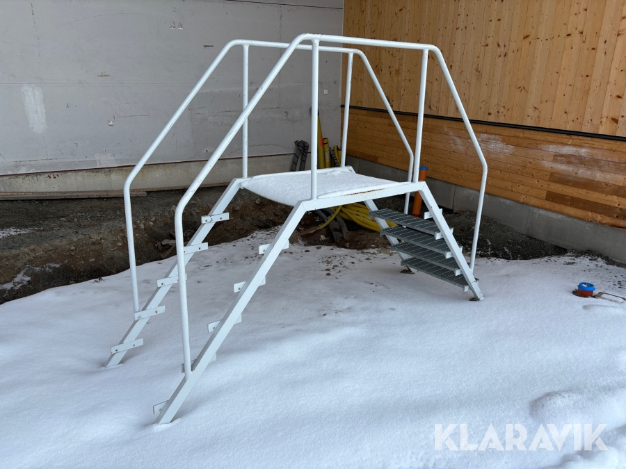 Trappa, Sigtuna, Klaravik auktioner