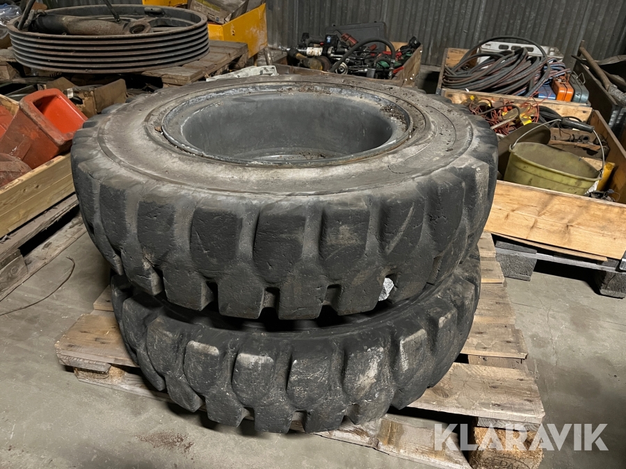 Entreprenadhjul CAT Solideal bagger 10.00-20, Fagersta, Klar