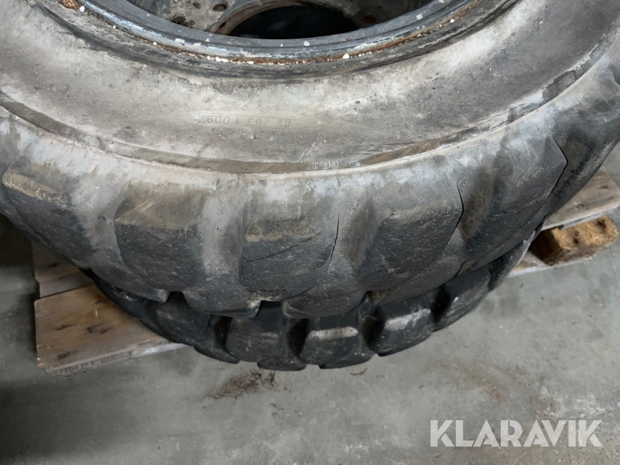 Entreprenadhjul CAT Solideal bagger 10.00-20, Fagersta, Klar