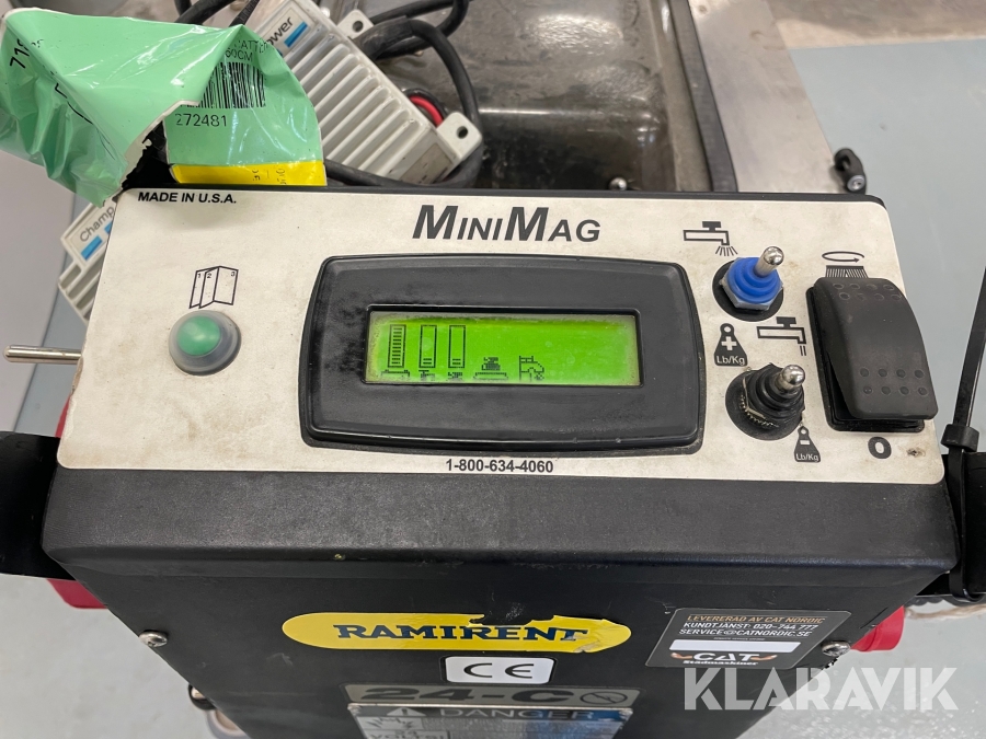 Klaravik Auktioner | Kombiskurmaskin Minimag 24C