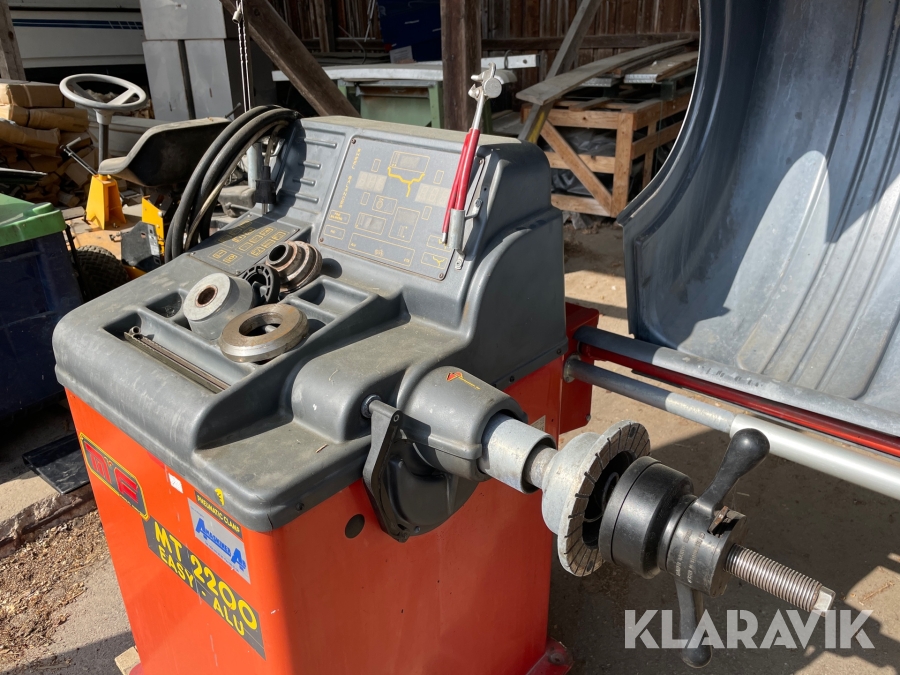 Däckbalanseringsmaskin Mondolfo Ferro MT 2200, Torsby, Klara