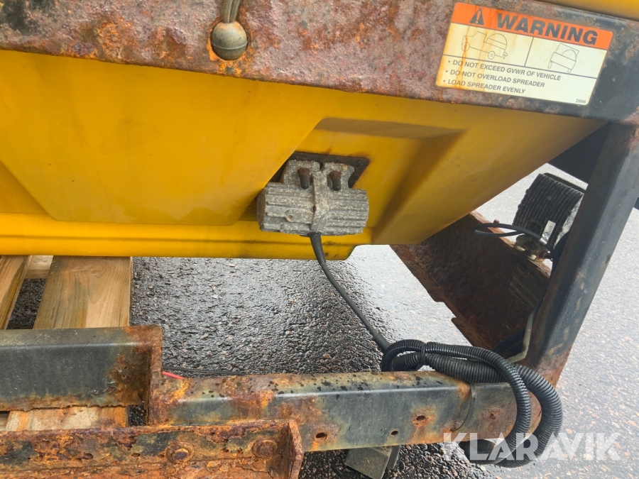 Saltspridare Snowex V Maxx 7550, Sjöbo, Klaravik auktioner