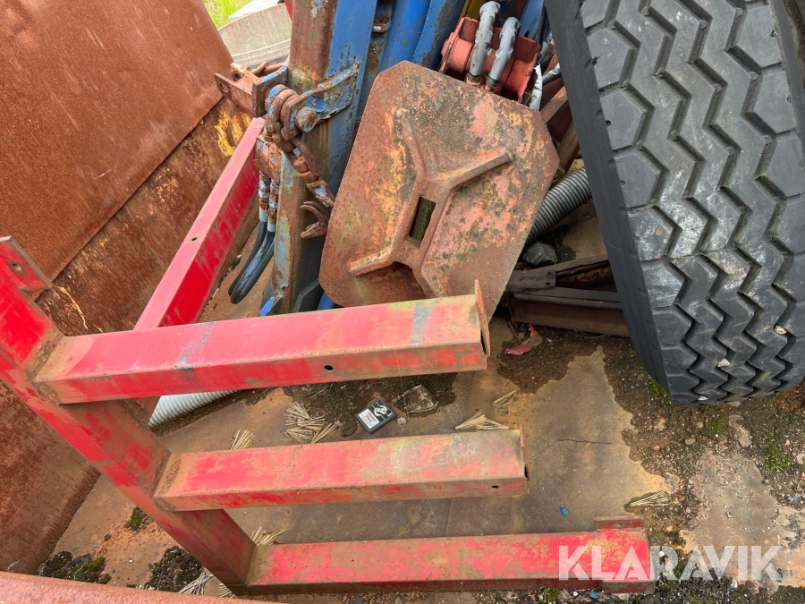 Lastväxlarflak med innehåll, Värmdö, Klaravik auktioner