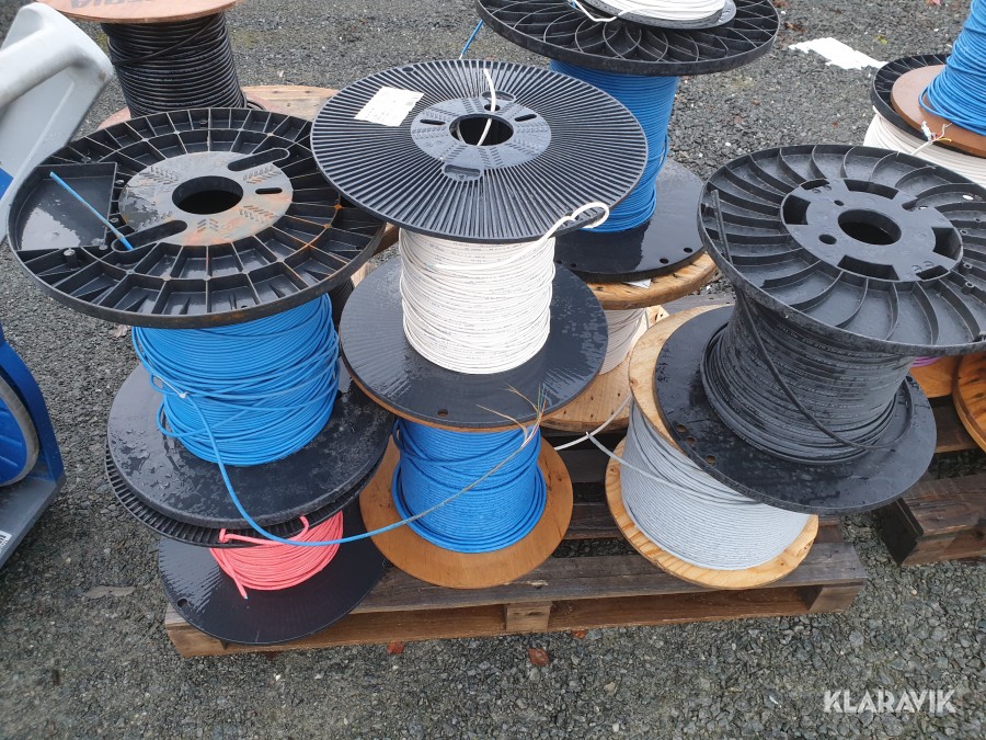 35st Bobiner med kabel