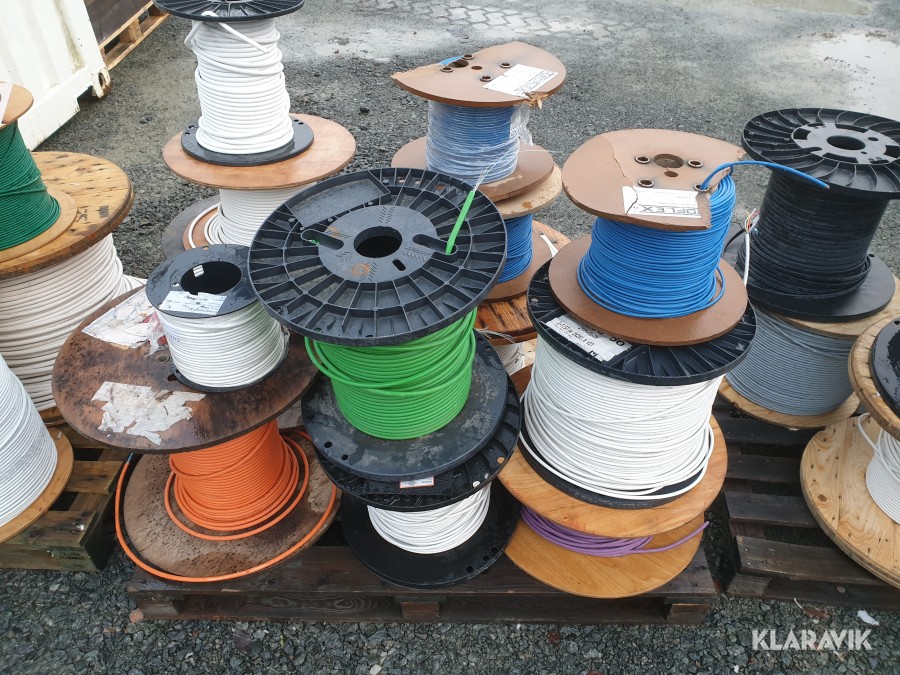 35st Bobiner med kabel