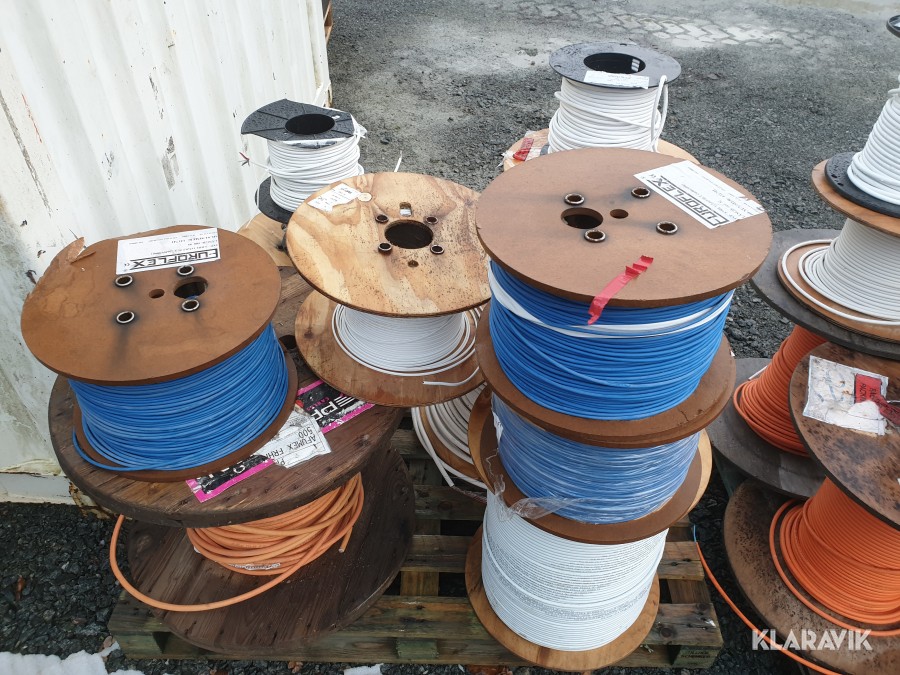 35st Bobiner med kabel