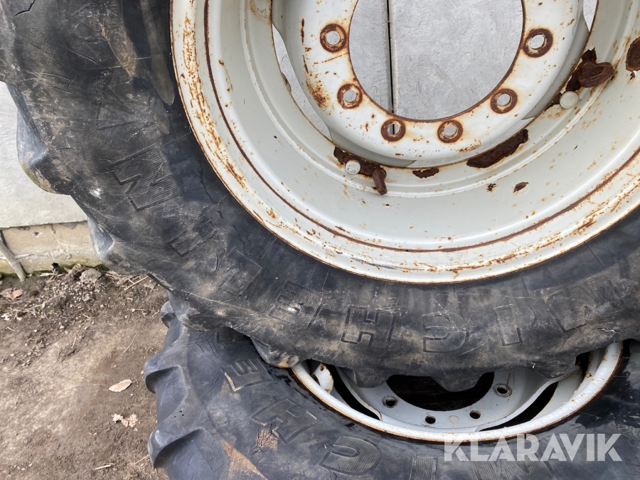 Traktordäck Michelin 540/65R28 XM108 2st