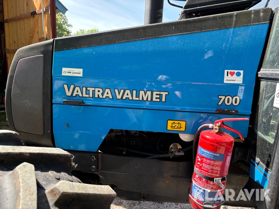 Traktor Valtra Valmet 700, Karlskrona, Klaravik auktioner