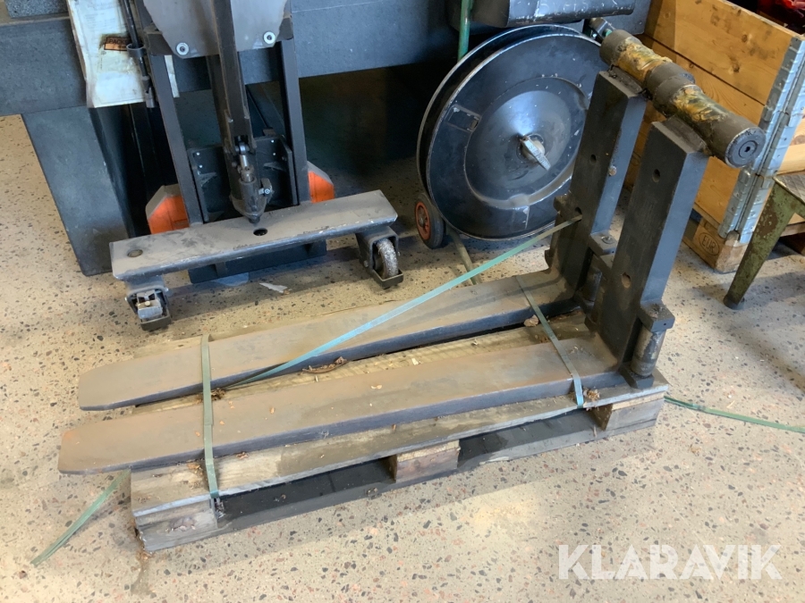 Truck gafflar, Katrineholm, Klaravik auktioner