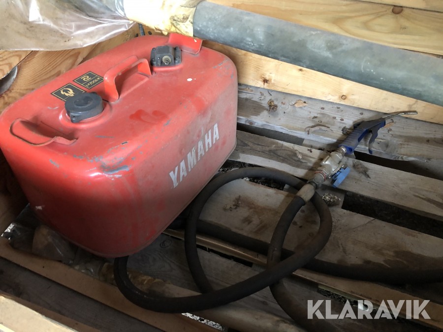 Oljepumpar och trycktank