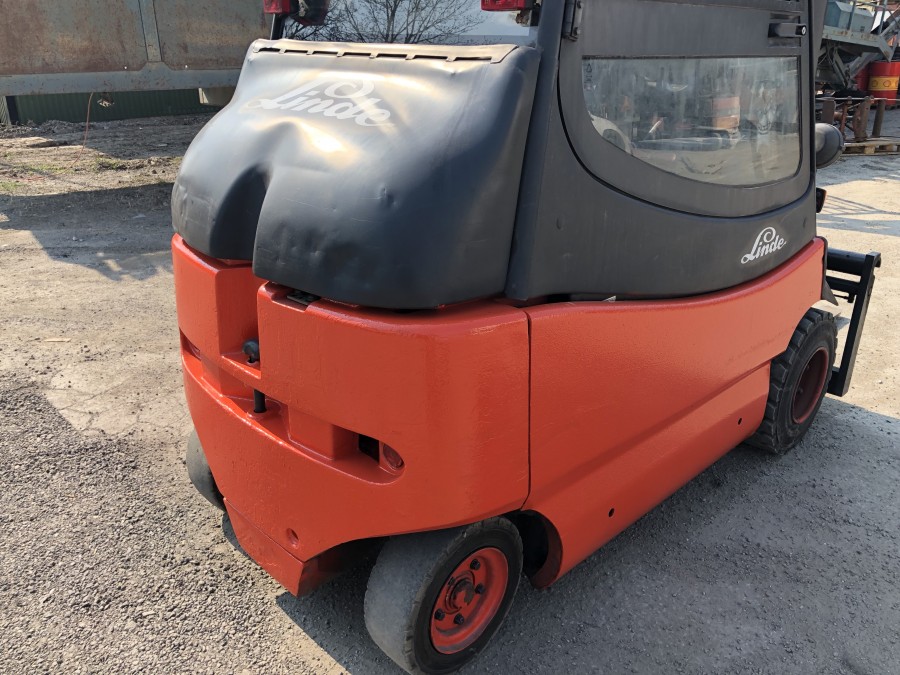 Klaravik Auktioner | Truck Linde E30