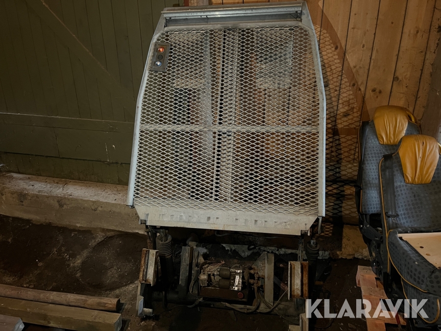 Bakgavellyft U-lift, Eslöv, Klaravik auktioner