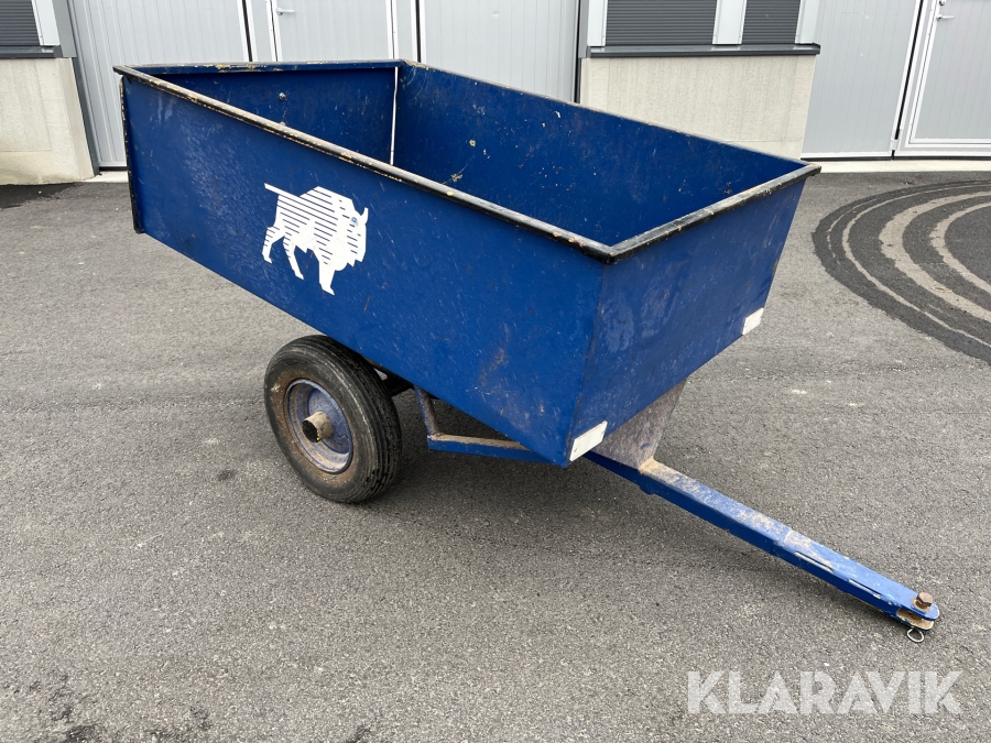 Vagn till åkgräsklippare, Staffanstorp, Klaravik auktioner