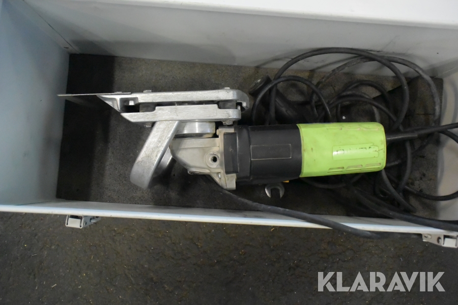 Klaravik Auktioner | Tapet/Vävborttagning Duri Ministripper