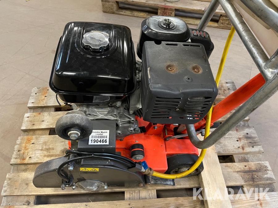 Klaravik Auktioner | Golvsåg Husqvarna FS 309