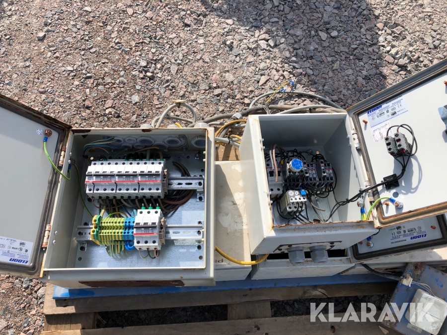 Klaravik Auktioner | Elskåp med YD - start