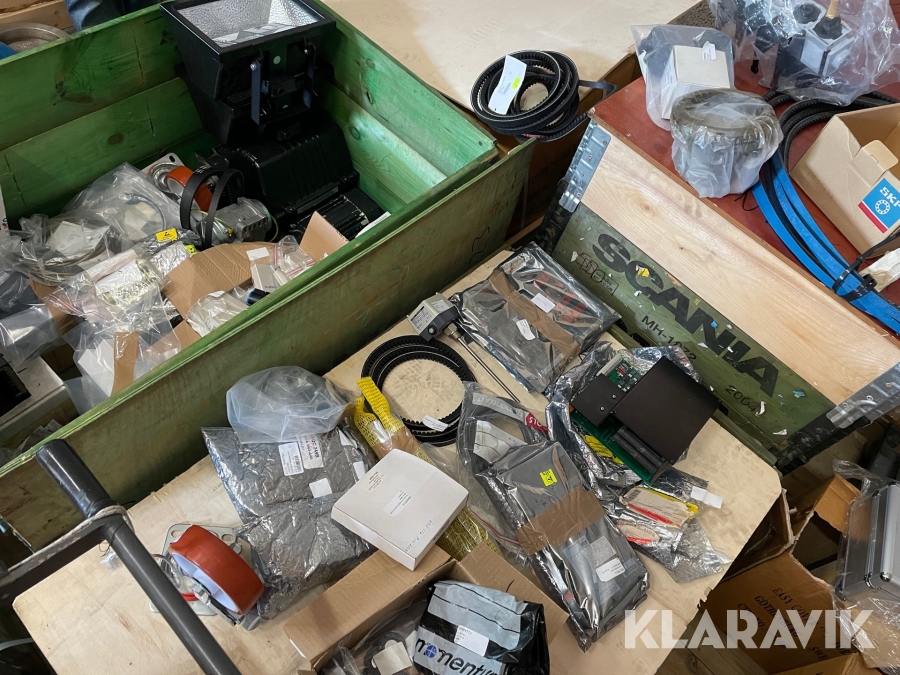 Klaravik Auktioner | Diverse material