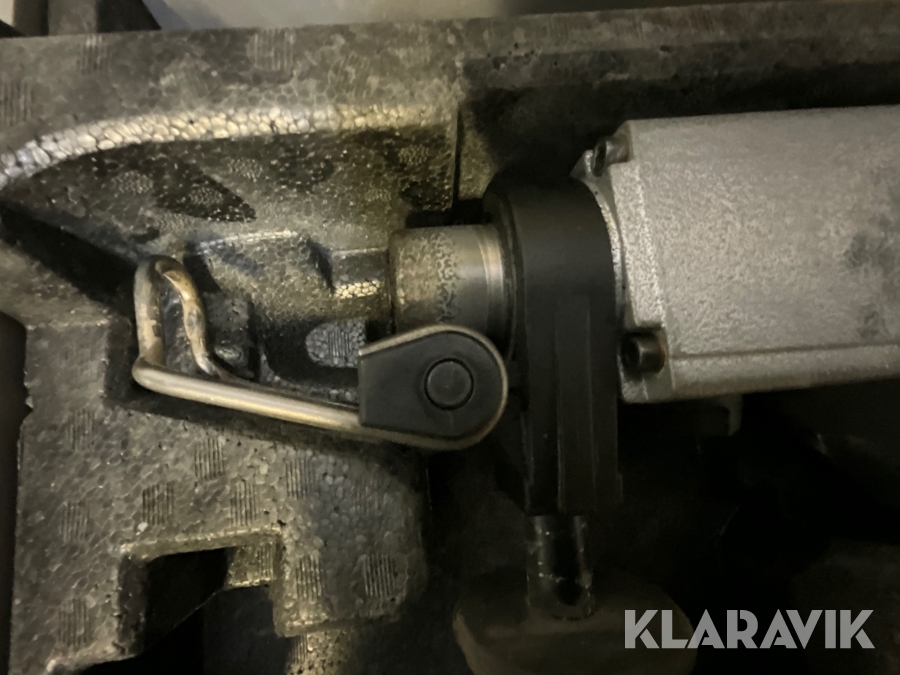 Bergborr Duss P90, Huddinge, Klaravik auktioner