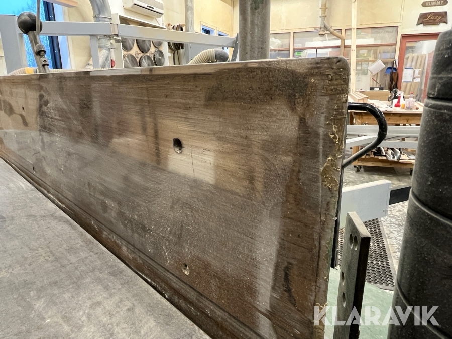 Oscillerande kantputs Bjärnum, Norrtälje, Klaravik auktioner