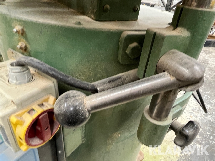 Oscillerande kantputs Bjärnum, Norrtälje, Klaravik auktioner