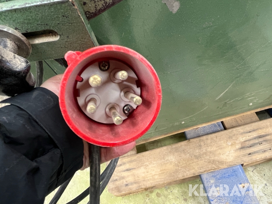 Oscillerande kantputs Bjärnum, Norrtälje, Klaravik auktioner