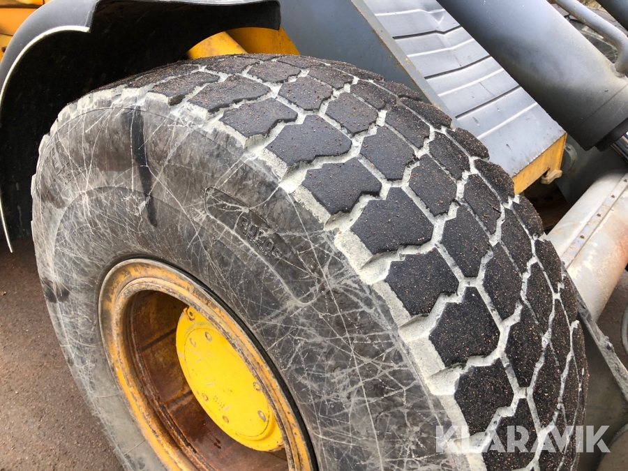 Klaravik Auktioner | Hjullastare JCB 436B med skopa