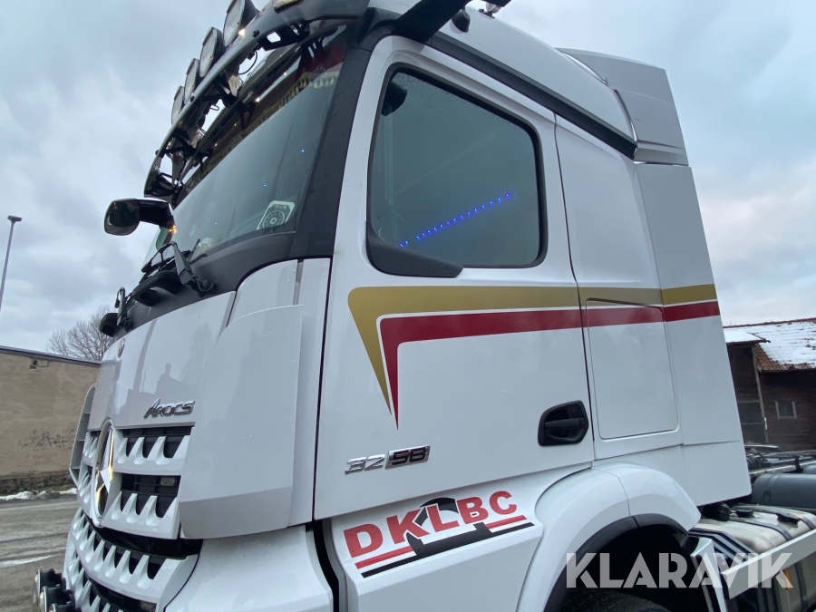 Lastväxlare Mercedes-Benz Arocs 8x4, Norrtälje,