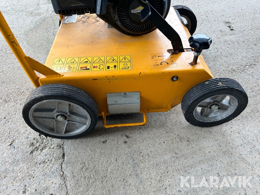 Gräsmatteluftare Stiga VBF 40, Åstorp, Klaravik auktioner