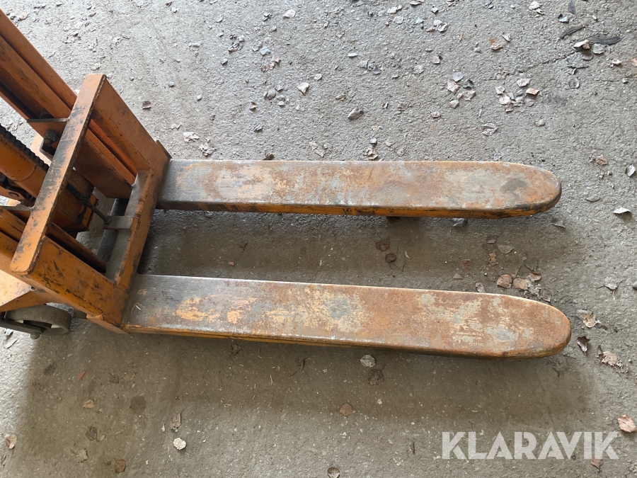 Pallyft Bv Hs5, Luleå, Klaravik auktioner