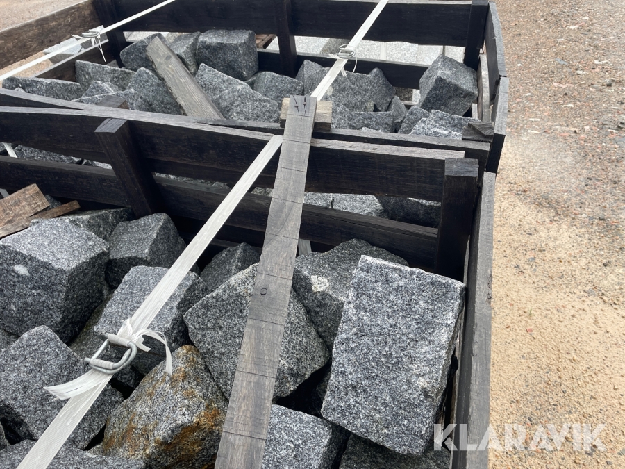 Storgatsten mörkgrå, Uddevalla, Klaravik auktioner