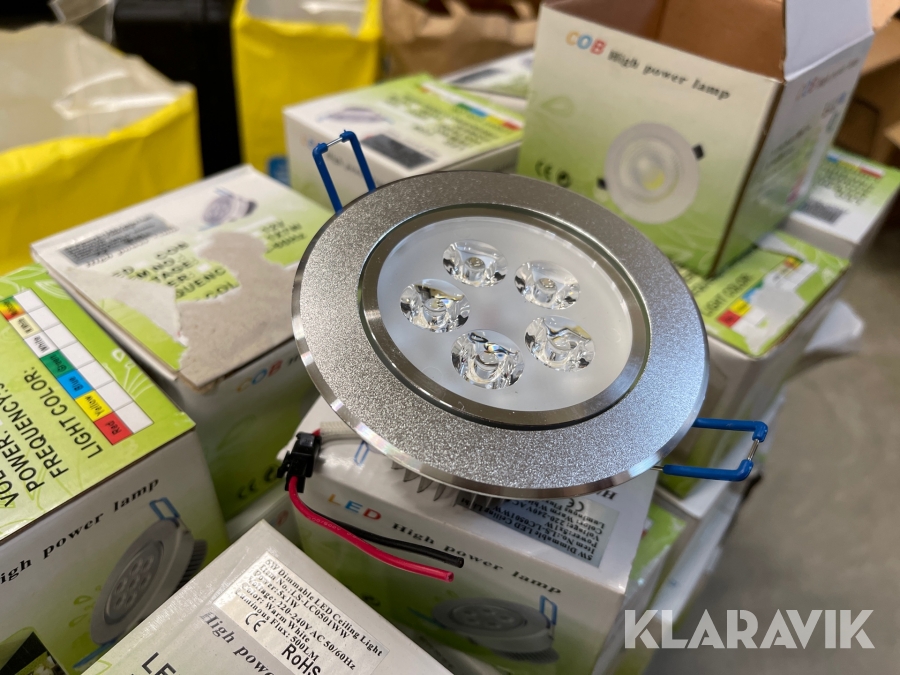 Klaravik Auktioner | Led spottar 57 st