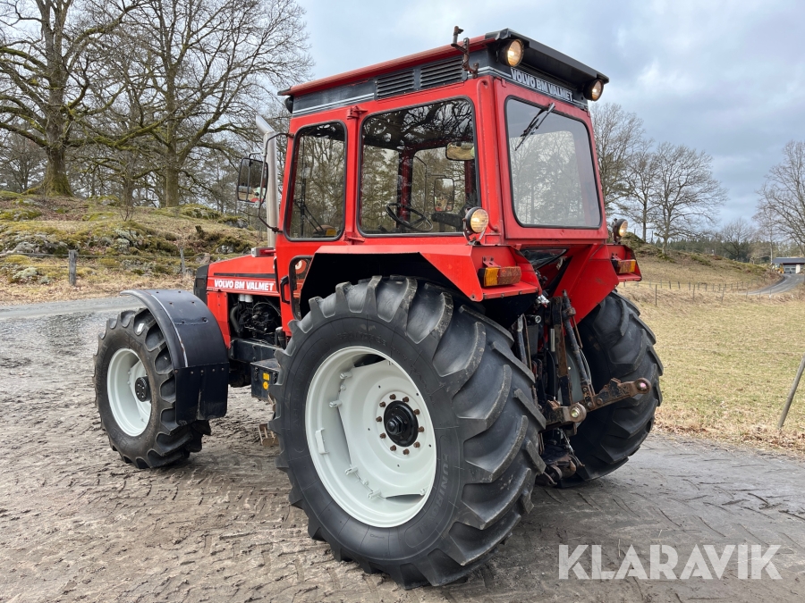 Traktor Valmet 2105, Mark, Klaravik auktioner