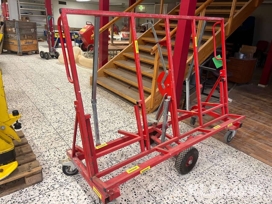 Skivvagn Starke Arvid 10600, Vara, Klaravik auktioner