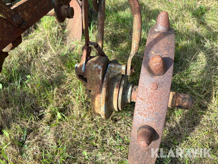 Bogserplog Överum, Borgholm, Klaravik auktioner