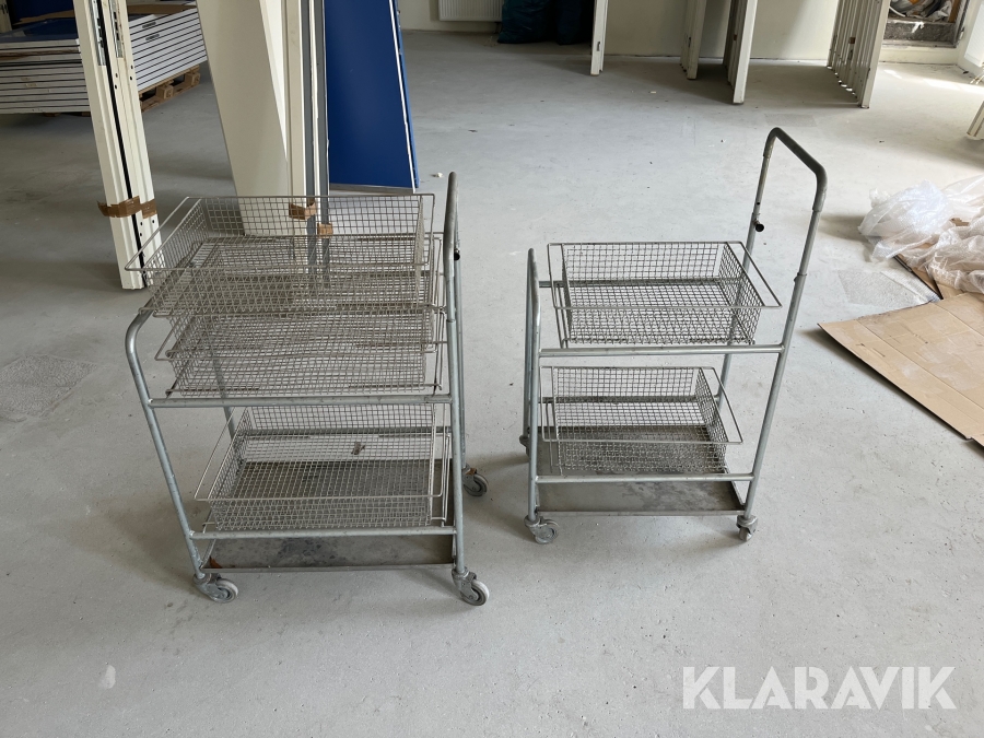 Vagnar med korgar, Stockholm, Klaravik auktioner