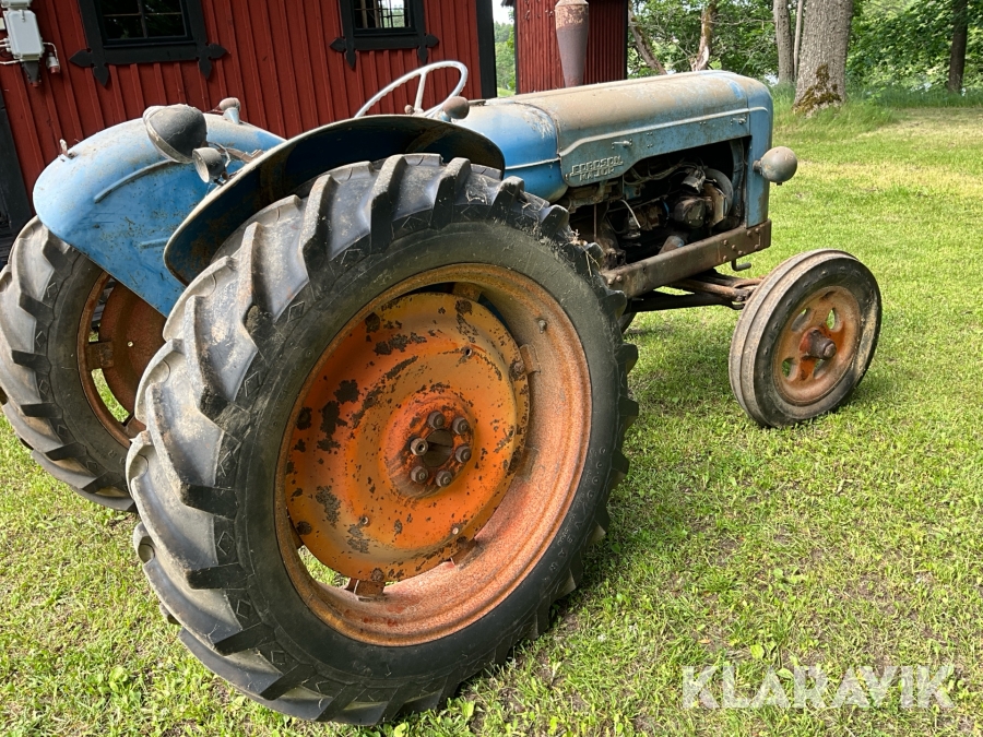 Traktor Fordson Major, Flen, Klaravik auktioner