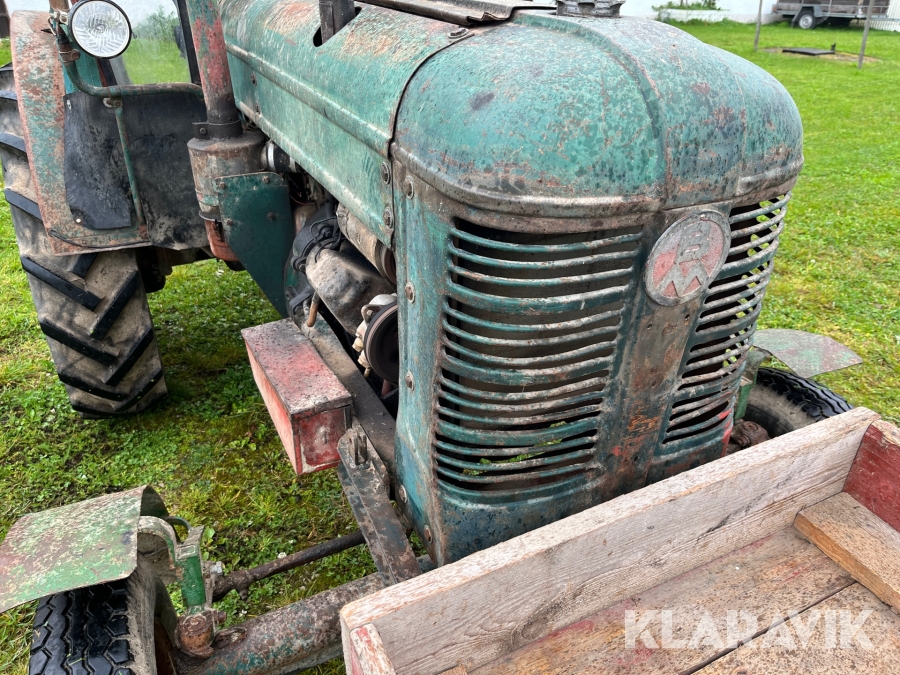 Veterantraktor Volvo BM T230 Viktor, Gotland, Klaravik aukti