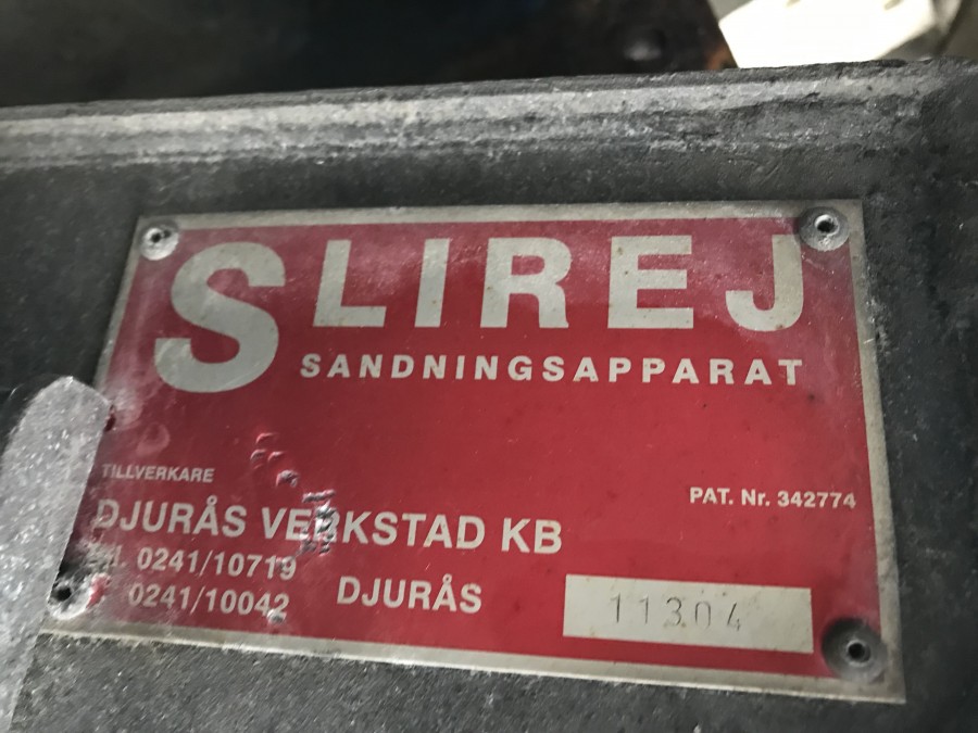 Klaravik Auktioner | Sandspridningsapparat / Slirej