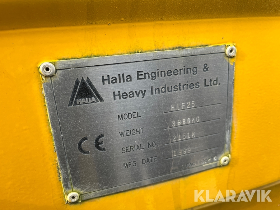 Truck Halla HLF25, Österåker, Klaravik auktioner