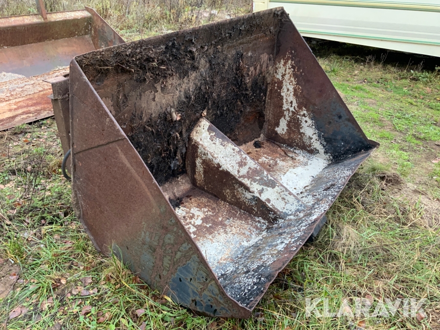 Högtippande skopa, Nybro, Klaravik auktioner