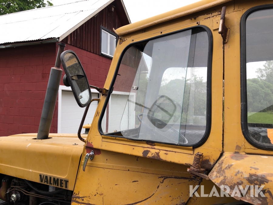 Traktor Valmet 700