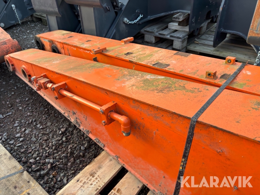 Bomdelar till Doosan grävmaskin, Linköping, Klaravik auktion