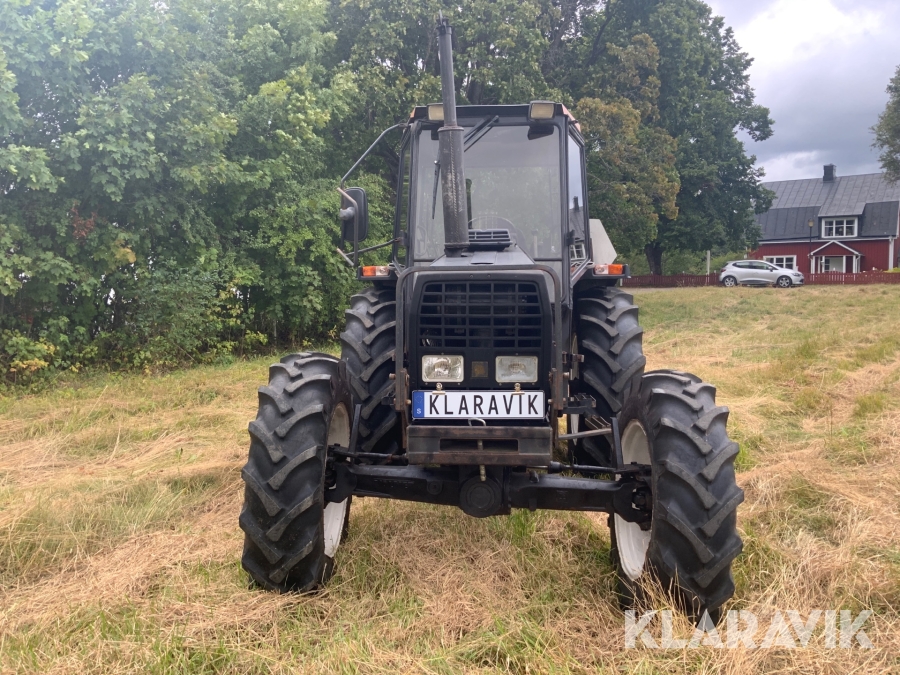 Traktor Valmet 455, Vetlanda, Klaravik auktioner