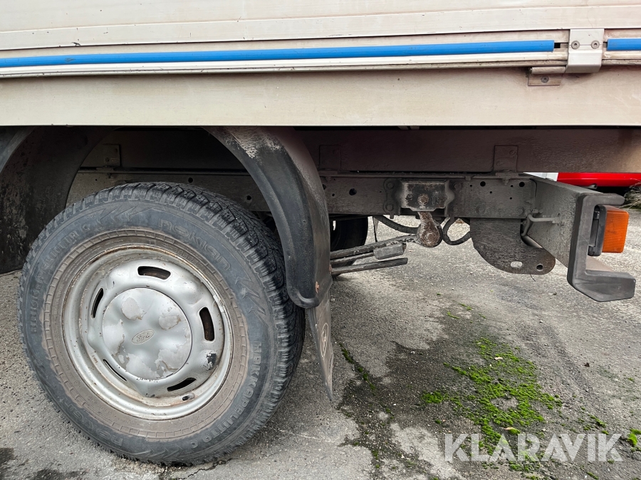 Flakbil Ford Transit 125 T330, Gotland, Klaravik auktioner